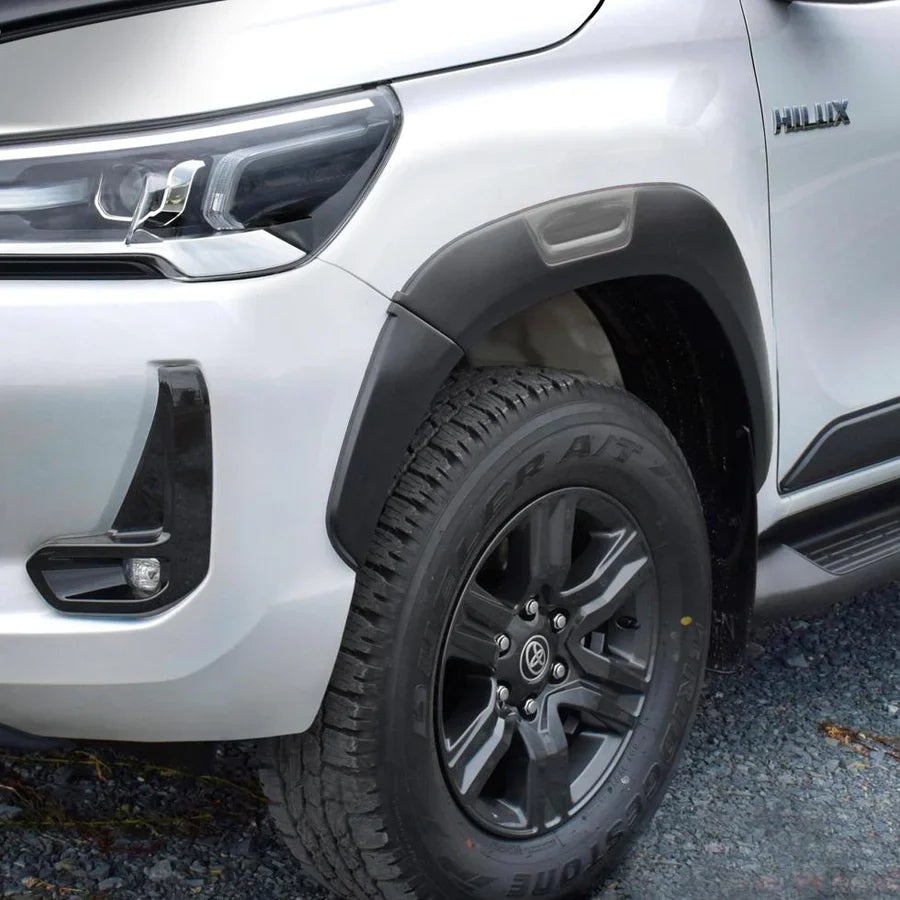 Toyota Hilux 2020+ Wheel Arches With Silver Insert – The Bakkie Shop